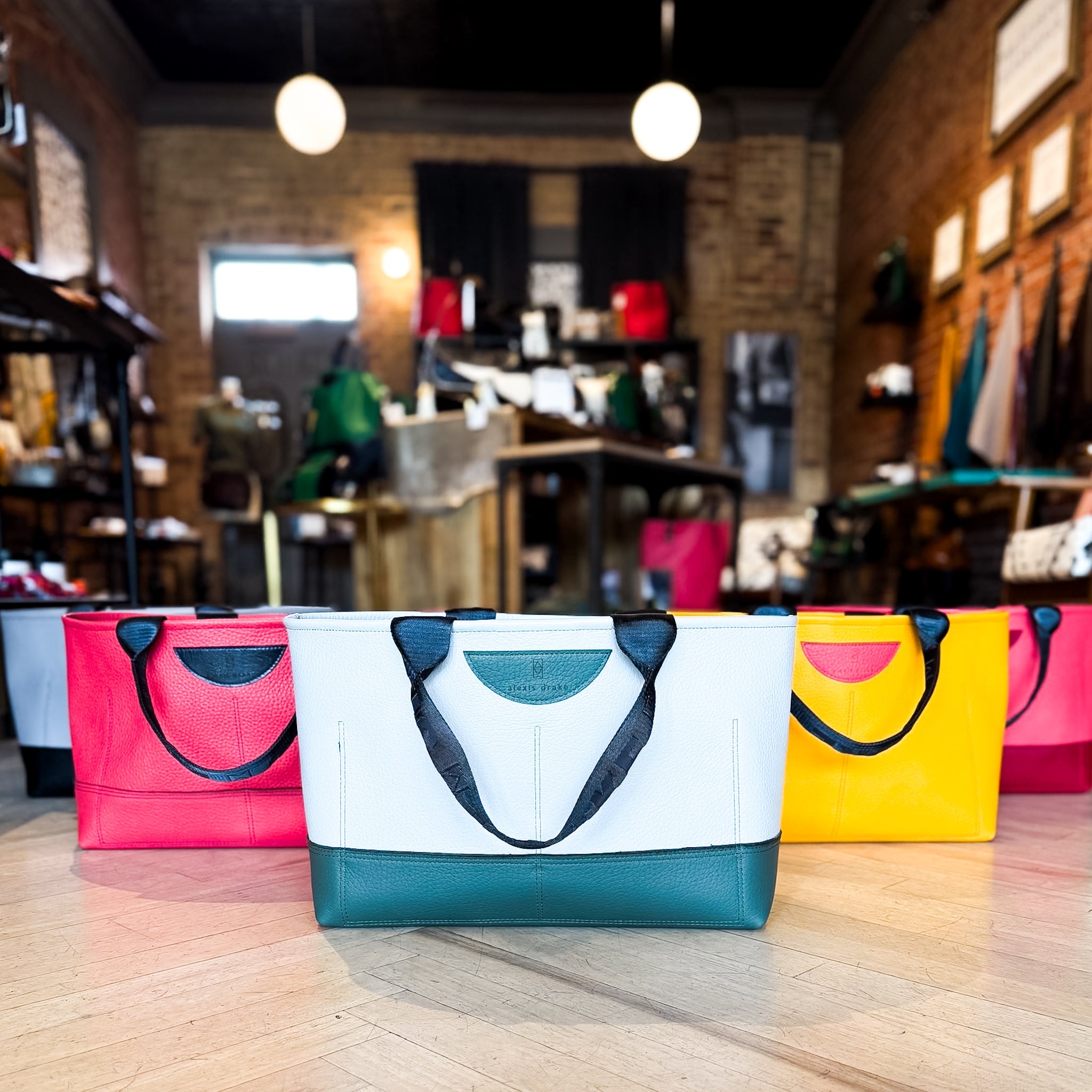 TRAVEL TOTE COLLECTION – Alexis Drake